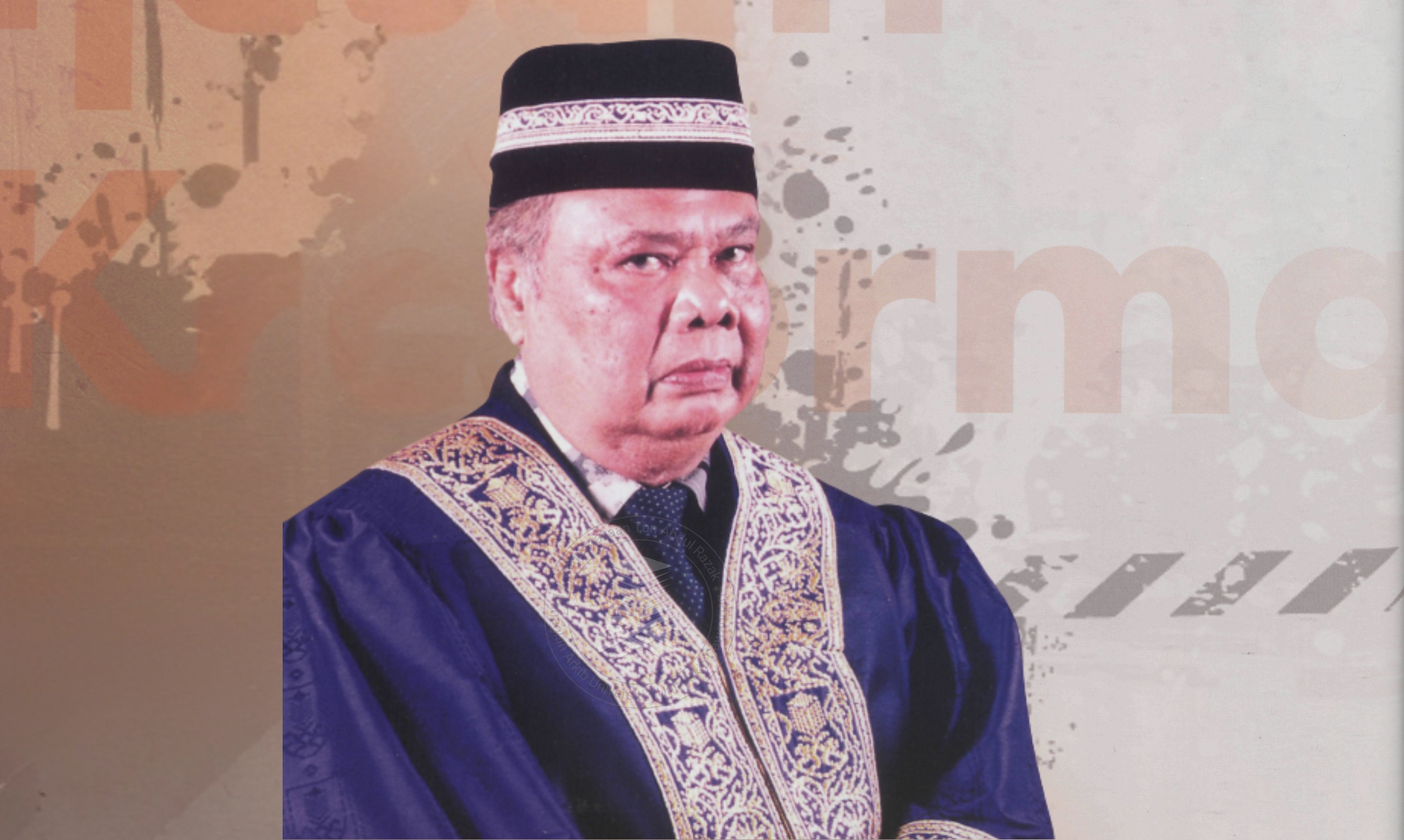 Ijazah Kehormat Doktor Sains Politik (2000) YABhg. Tun (Dr) Abdul Ghafar Baba